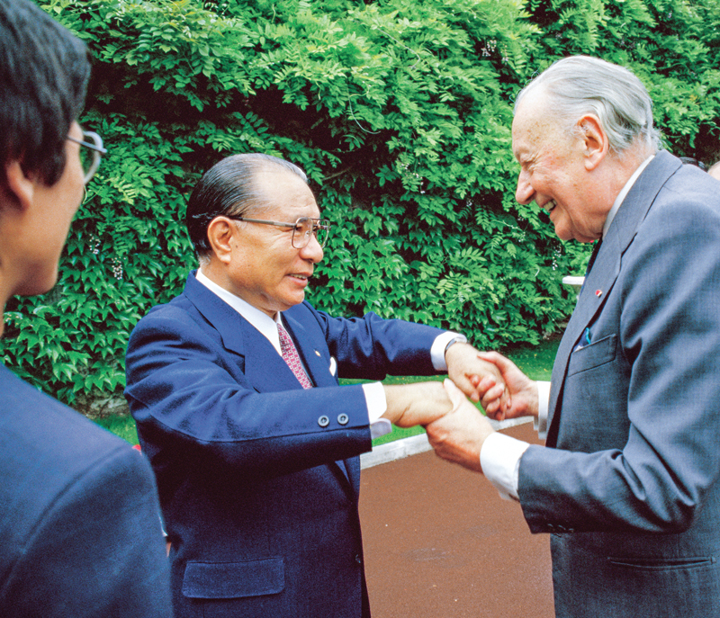 Building Friendships Across Borders - World Tribune